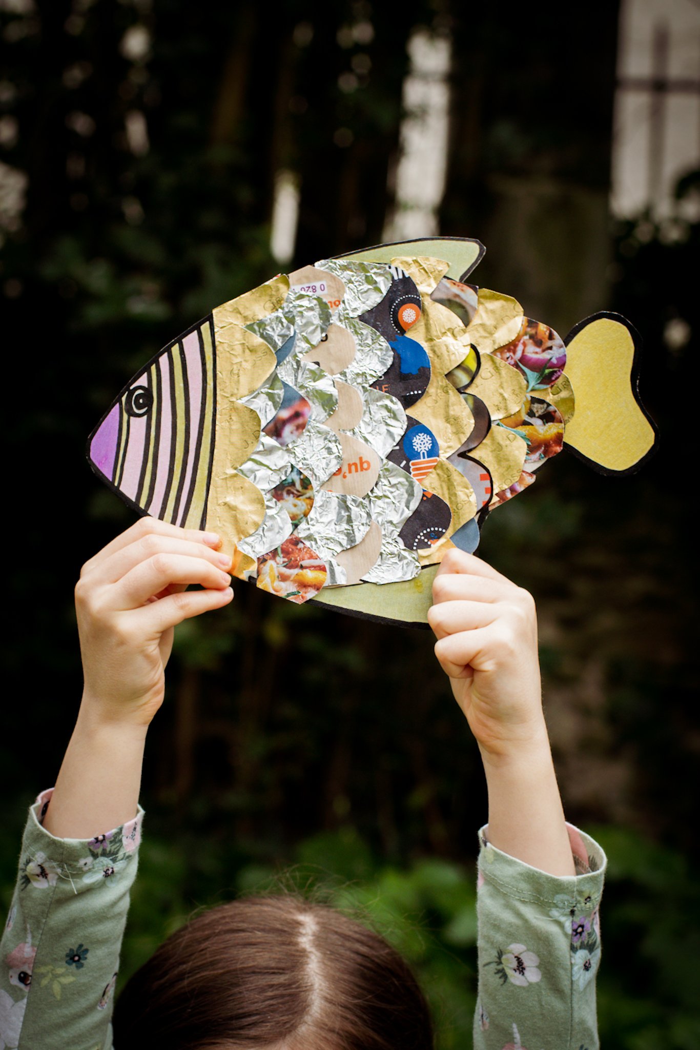 DIY cardboard fish – scraps & coffee grounds